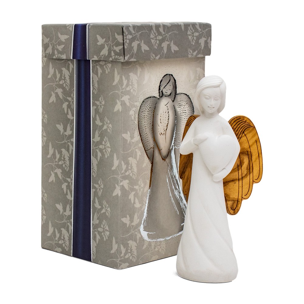 Angel in white resin with heart Myriam