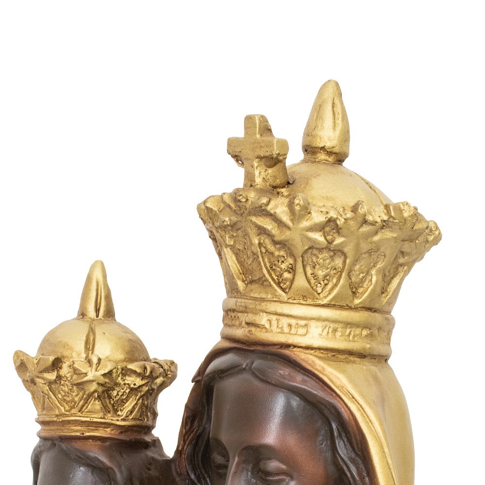 Statue of Our Lady of Loreto with golden dress | Myriam
