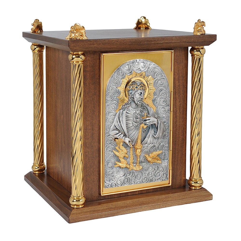 Tabernacle in wood with columns